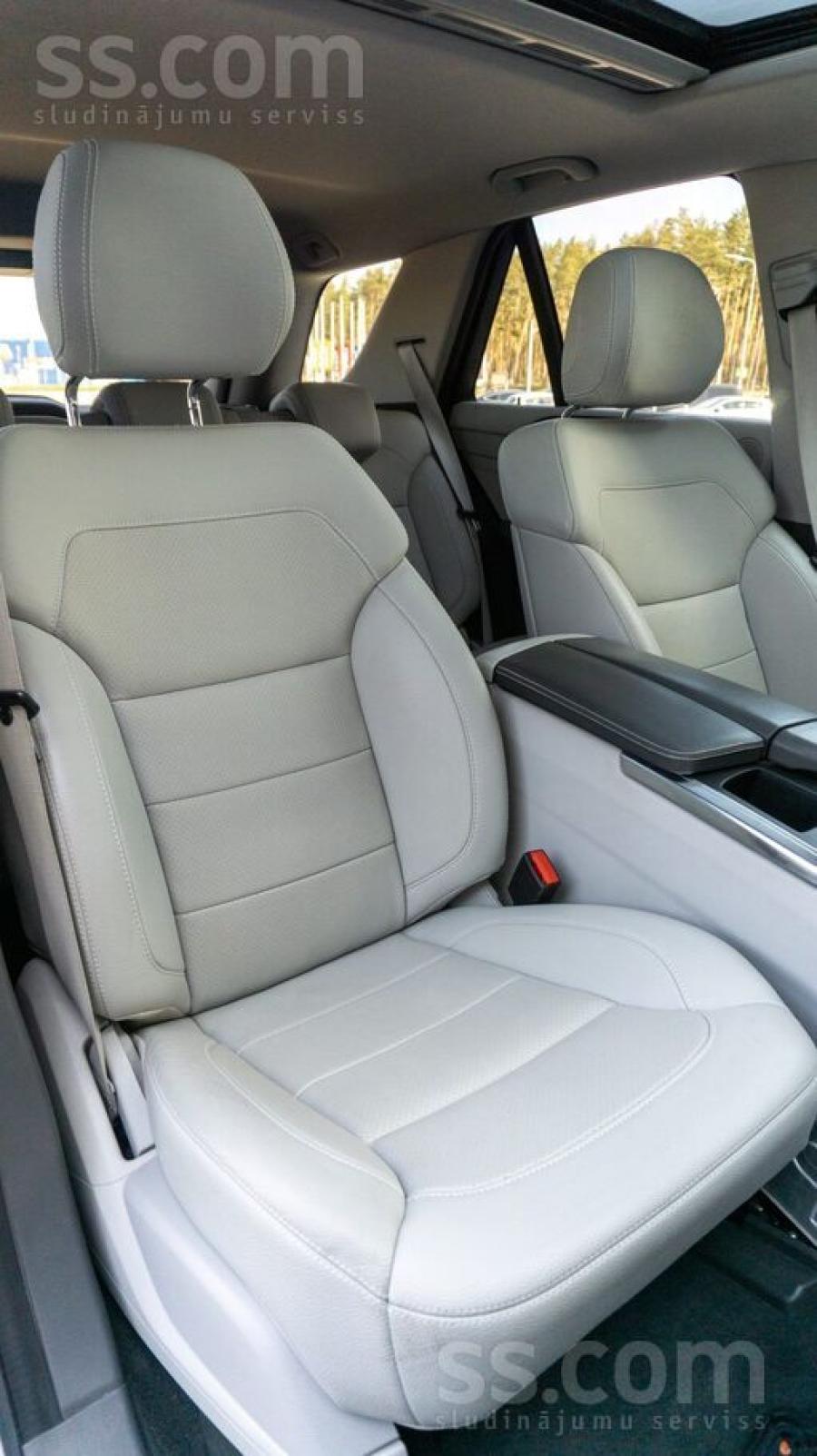 Grey Mercedes-Benz ML 350 2013 in Riga, with an engine capacity of 3.00 L and mileage of 299 thousand km for 12490 €, photo 31 on AUTOMOTO.COM.LV