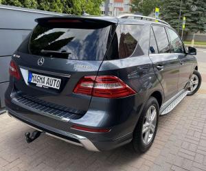 Pelēks Mercedes-Benz ML 350 2013 Marijampole, ar dzinēja tilpumu 2.99 L un nobraukumu 260 tūkst. km par 14999 €, foto 17 vietnē AUTOMOTO.COM.LV