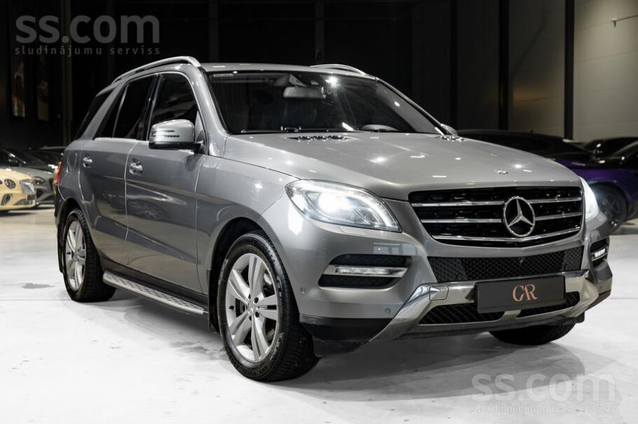 Pelēks Mercedes-Benz ML 350 2013 Rīga, ar dzinēja tilpumu 3.00 L un nobraukumu 311 tūkst. km par 16000 €, foto 4 vietnē AUTOMOTO.COM.LV