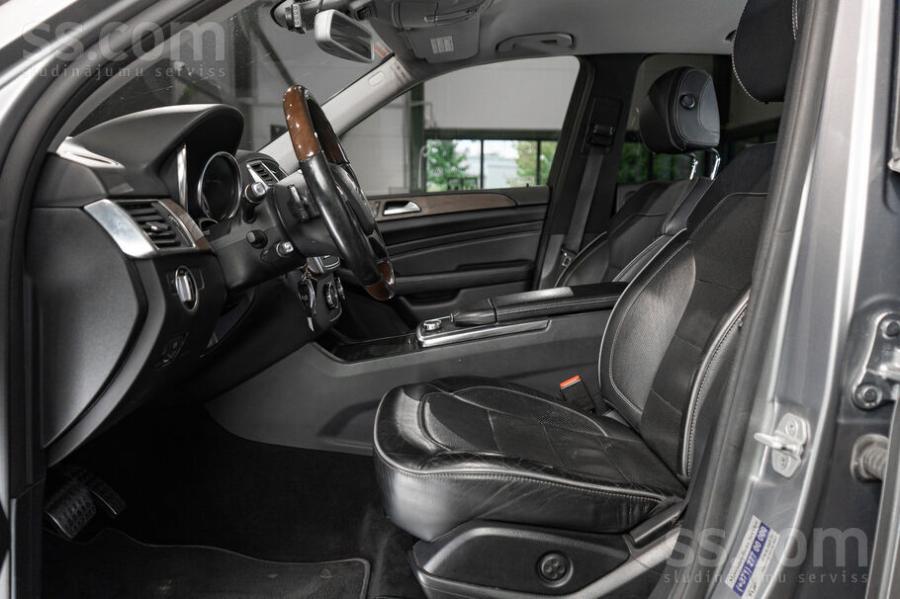 Pelēks Mercedes-Benz ML 350 2013 Rīga, ar dzinēja tilpumu 3.00 L un nobraukumu 311 tūkst. km par 16000 €, foto 9 vietnē AUTOMOTO.COM.LV