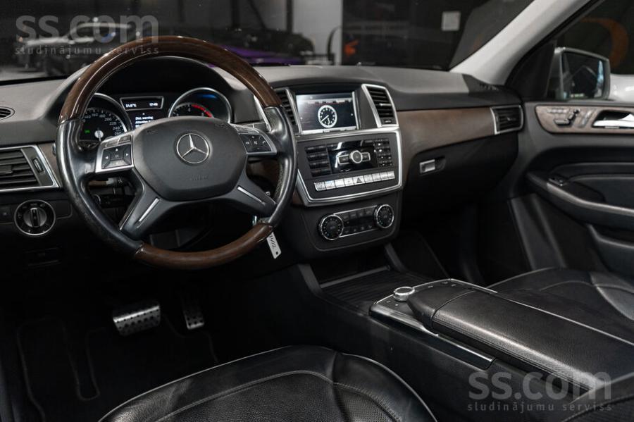 Pelēks Mercedes-Benz ML 350 2013 Rīga, ar dzinēja tilpumu 3.00 L un nobraukumu 311 tūkst. km par 16000 €, foto 11 vietnē AUTOMOTO.COM.LV
