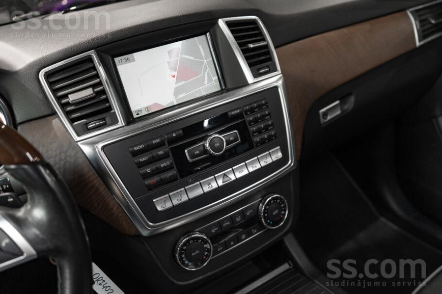 Pelēks Mercedes-Benz ML 350 2013 Rīga, ar dzinēja tilpumu 3.00 L un nobraukumu 311 tūkst. km par 16000 €, foto 22 vietnē AUTOMOTO.COM.LV
