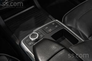 Pelēks Mercedes-Benz ML 350 2013 Rīga, ar dzinēja tilpumu 3.00 L un nobraukumu 311 tūkst. km par 16000 €, foto 27 vietnē AUTOMOTO.COM.LV