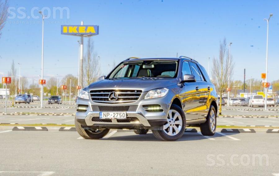 Pelēks Mercedes-Benz ML 350 2013 Rīga, ar dzinēja tilpumu 3.00 L un nobraukumu 299 tūkst. km par 10990 €, foto 1 vietnē AUTOMOTO.COM.LV