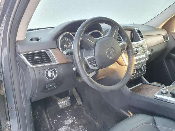 Grey Mercedes-Benz ML 350 2014 in Siauliai, with an engine capacity of 3.00 L and mileage of 300 thousand km for 6500 €, photo 10 on AUTOMOTO.COM.LV