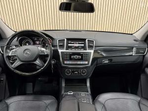 Grey Mercedes-Benz ML 350 2014 in Marijampole, with an engine capacity of 2.99 L and mileage of 291 thousand km for 16500 €, photo 24 on AUTOMOTO.COM.LV