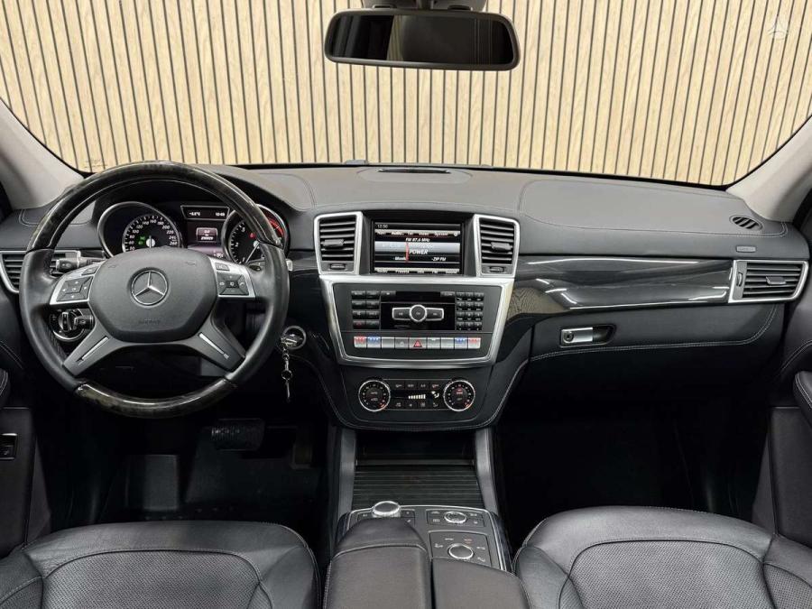 Grey Mercedes-Benz ML 350 2014 in Marijampole, with an engine capacity of 2.99 L and mileage of 291 thousand km for 16500 €, photo 24 on AUTOMOTO.COM.LV
