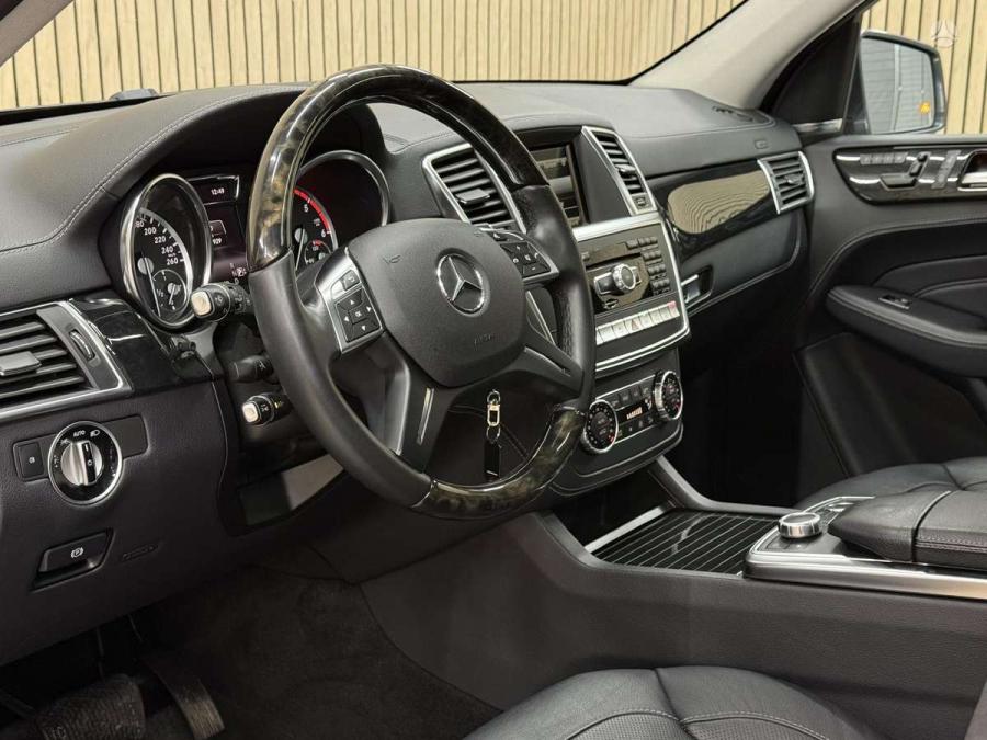 Grey Mercedes-Benz ML 350 2014 in Marijampole, with an engine capacity of 2.99 L and mileage of 291 thousand km for 16500 €, photo 25 on AUTOMOTO.COM.LV