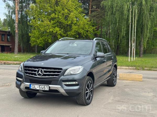 Grey Mercedes-Benz ML 350 2014 in Riga, with an engine capacity of 3.00 L and mileage of 289 thousand km for 13590 €, photo 8 on AUTOMOTO.COM.LV