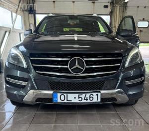 Pelēks Mercedes-Benz ML 350 2014 Rīga, ar dzinēja tilpumu 3.00 L un nobraukumu 289 tūkst. km par 13590 €, foto 13 vietnē AUTOMOTO.COM.LV