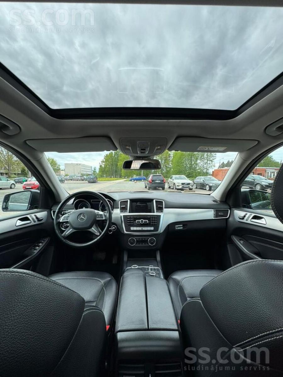 Pelēks Mercedes-Benz ML 350 2014 Rīga, ar dzinēja tilpumu 3.00 L un nobraukumu 289 tūkst. km par 13590 €, foto 17 vietnē AUTOMOTO.COM.LV
