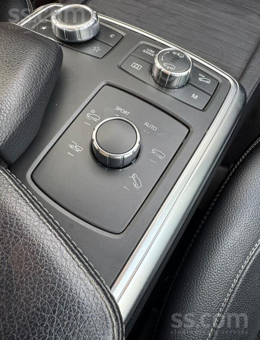 Pelēks Mercedes-Benz ML 350 2014 Rīga, ar dzinēja tilpumu 3.00 L un nobraukumu 289 tūkst. km par 13590 €, foto 22 vietnē AUTOMOTO.COM.LV
