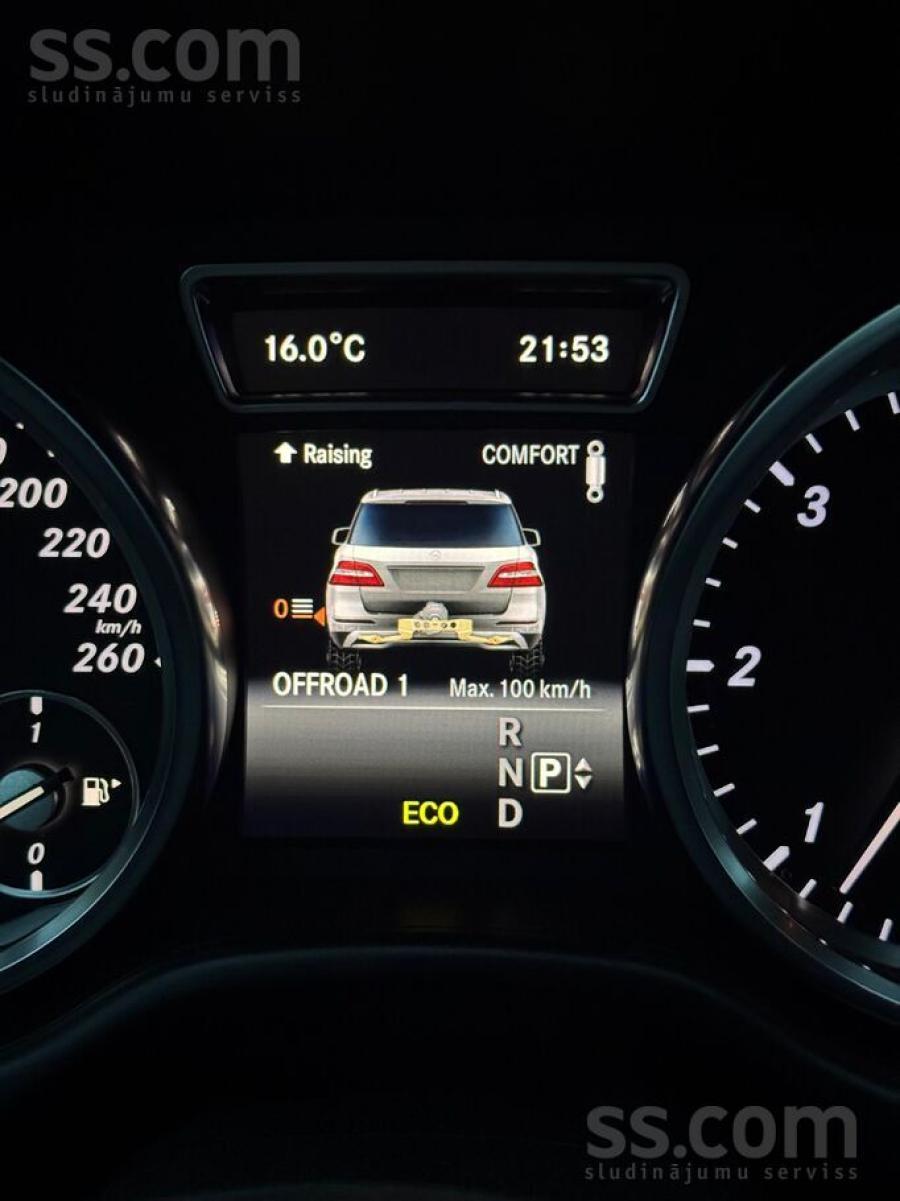 Pelēks Mercedes-Benz ML 350 2014 Rīga, ar dzinēja tilpumu 3.00 L un nobraukumu 289 tūkst. km par 13590 €, foto 30 vietnē AUTOMOTO.COM.LV