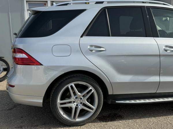 Pelēks Mercedes-Benz ML 350 2014 Rīga, ar dzinēja tilpumu 3.00 L un nobraukumu 208 tūkst. km par 17500 €, foto 10 vietnē AUTOMOTO.COM.LV