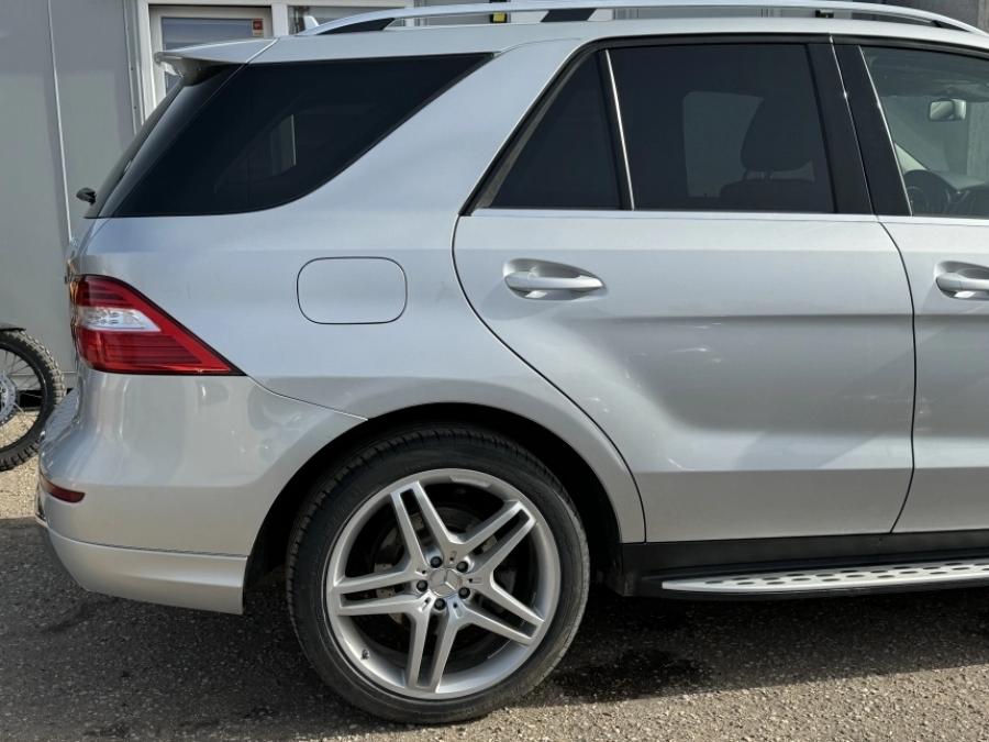 Pelēks Mercedes-Benz ML 350 2014 Rīga, ar dzinēja tilpumu 3.00 L un nobraukumu 208 tūkst. km par 17500 €, foto 11 vietnē AUTOMOTO.COM.LV