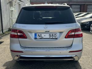 Pelēks Mercedes-Benz ML 350 2014 Rīga, ar dzinēja tilpumu 3.00 L un nobraukumu 208 tūkst. km par 17500 €, foto 15 vietnē AUTOMOTO.COM.LV