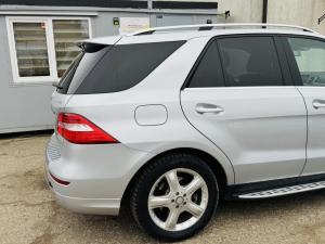 Pelēks Mercedes-Benz ML 350 2014 Rīga, ar dzinēja tilpumu 3.00 L un nobraukumu 208 tūkst. km par 17500 €, foto 27 vietnē AUTOMOTO.COM.LV