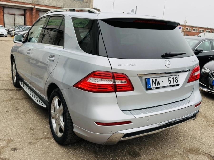 Pelēks Mercedes-Benz ML 350 2014 Rīga, ar dzinēja tilpumu 3.00 L un nobraukumu 208 tūkst. km par 17500 €, foto 33 vietnē AUTOMOTO.COM.LV