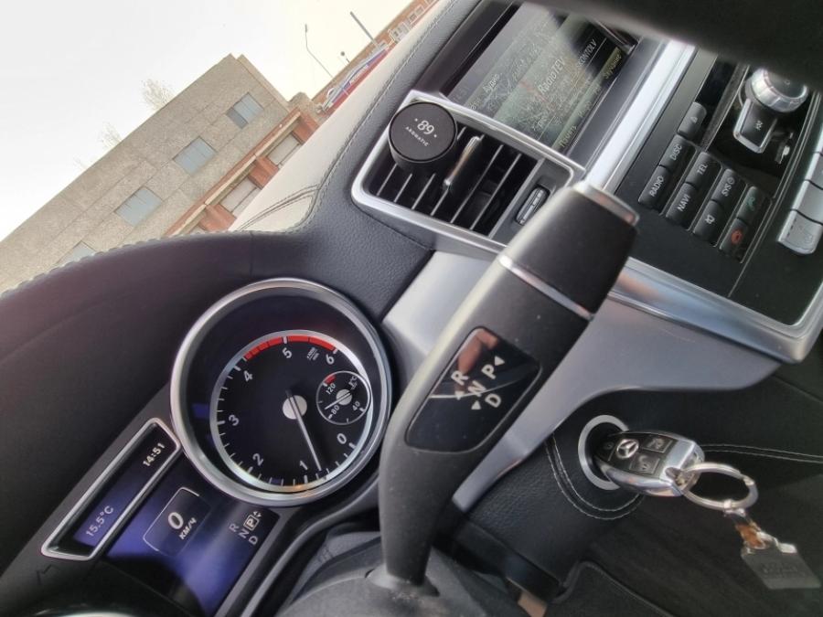 Pelēks Mercedes-Benz ML 350 2014 Rīga, ar dzinēja tilpumu 3.00 L un nobraukumu 208 tūkst. km par 17500 €, foto 34 vietnē AUTOMOTO.COM.LV