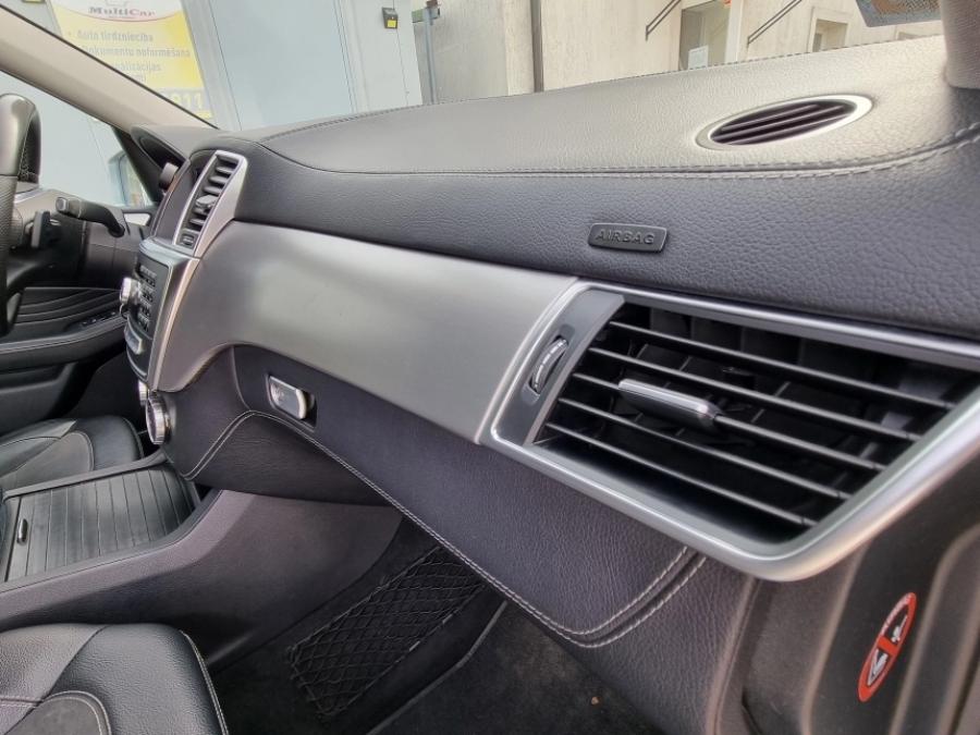 Pelēks Mercedes-Benz ML 350 2014 Rīga, ar dzinēja tilpumu 3.00 L un nobraukumu 208 tūkst. km par 17500 €, foto 38 vietnē AUTOMOTO.COM.LV