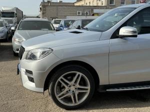 Pelēks Mercedes-Benz ML 350 2014 Rīga, ar dzinēja tilpumu 3.00 L un nobraukumu 208 tūkst. km par 17500 €, foto 44 vietnē AUTOMOTO.COM.LV