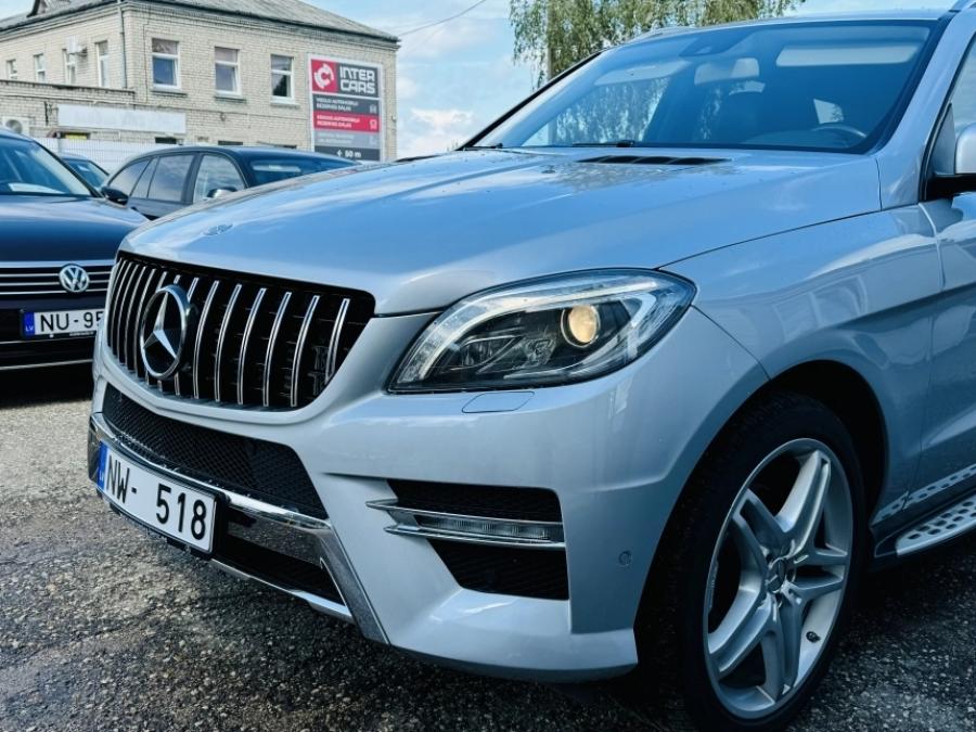 Pelēks Mercedes-Benz ML 350 2014 Rīga, ar dzinēja tilpumu 3.00 L un nobraukumu 208 tūkst. km par 17500 €, foto 49 vietnē AUTOMOTO.COM.LV