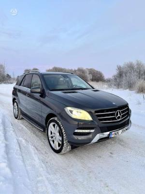 Pelēks Mercedes-Benz ML 350 2015 Klaipėda, ar dzinēja tilpumu 3.00 L un nobraukumu 291 tūkst. km par 15500 €, foto 8 vietnē AUTOMOTO.COM.LV