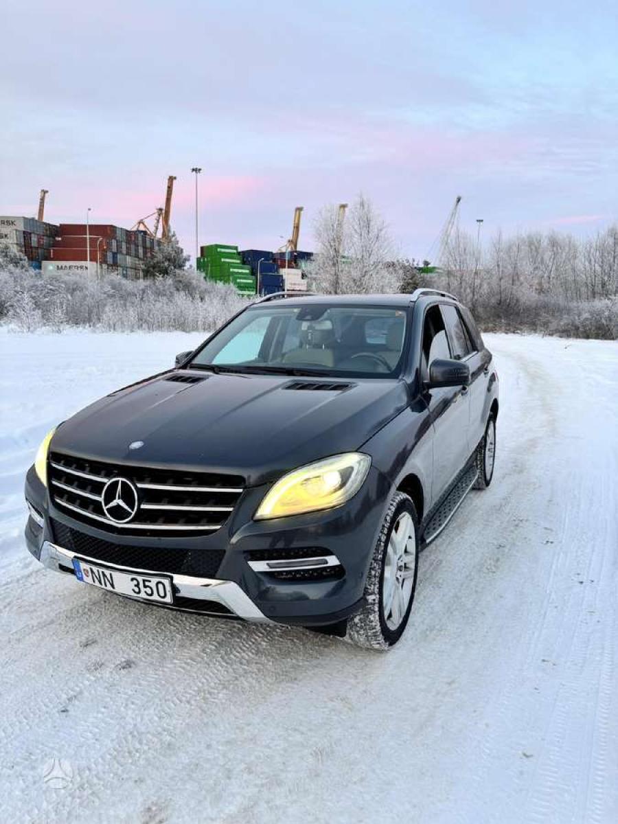Pelēks Mercedes-Benz ML 350 2015 Klaipėda, ar dzinēja tilpumu 3.00 L un nobraukumu 291 tūkst. km par 15500 €, foto 9 vietnē AUTOMOTO.COM.LV