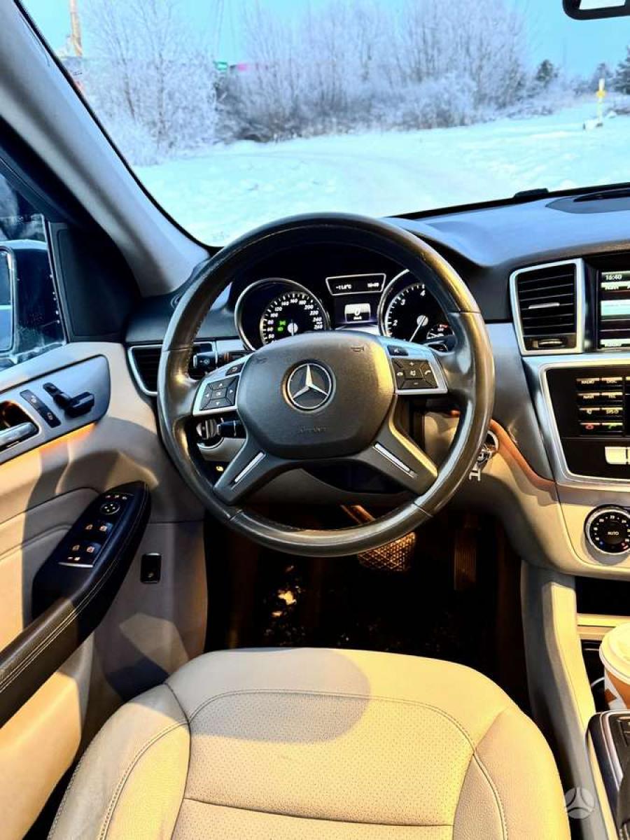Pelēks Mercedes-Benz ML 350 2015 Klaipėda, ar dzinēja tilpumu 3.00 L un nobraukumu 291 tūkst. km par 15500 €, foto 14 vietnē AUTOMOTO.COM.LV
