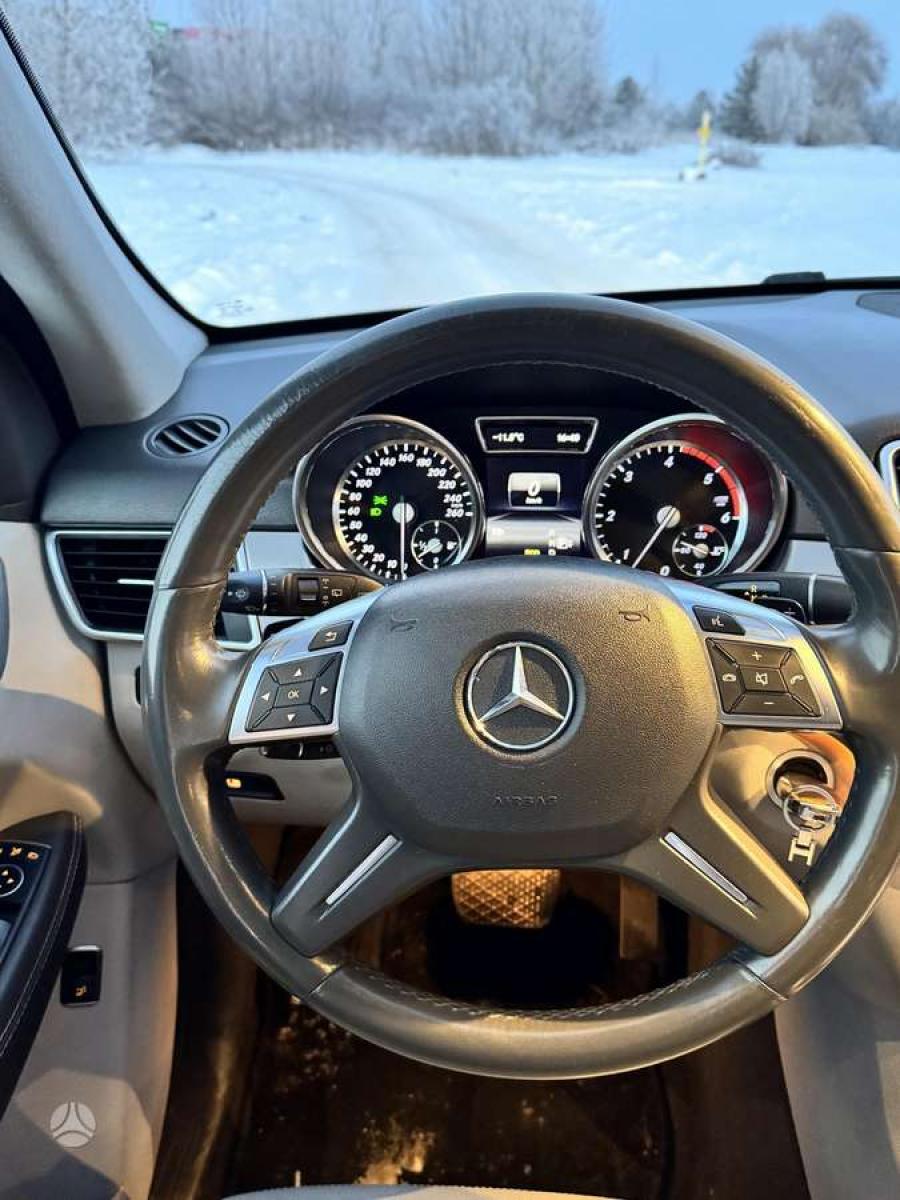 Pelēks Mercedes-Benz ML 350 2015 Klaipėda, ar dzinēja tilpumu 3.00 L un nobraukumu 291 tūkst. km par 15500 €, foto 17 vietnē AUTOMOTO.COM.LV
