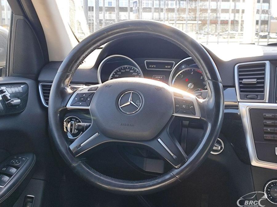 Pelēks Mercedes-Benz ML 350 2015 Avižieniai, ar dzinēja tilpumu 3.00 L un nobraukumu 507 tūkst. km par 13900 €, foto 7 vietnē AUTOMOTO.COM.LV