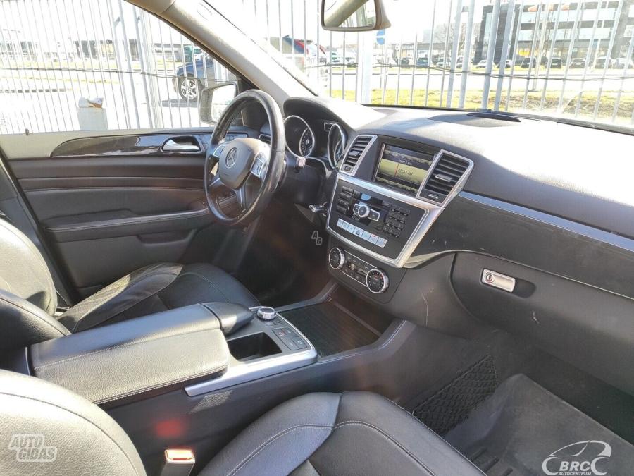 Pelēks Mercedes-Benz ML 350 2015 Avižieniai, ar dzinēja tilpumu 3.00 L un nobraukumu 507 tūkst. km par 13900 €, foto 10 vietnē AUTOMOTO.COM.LV