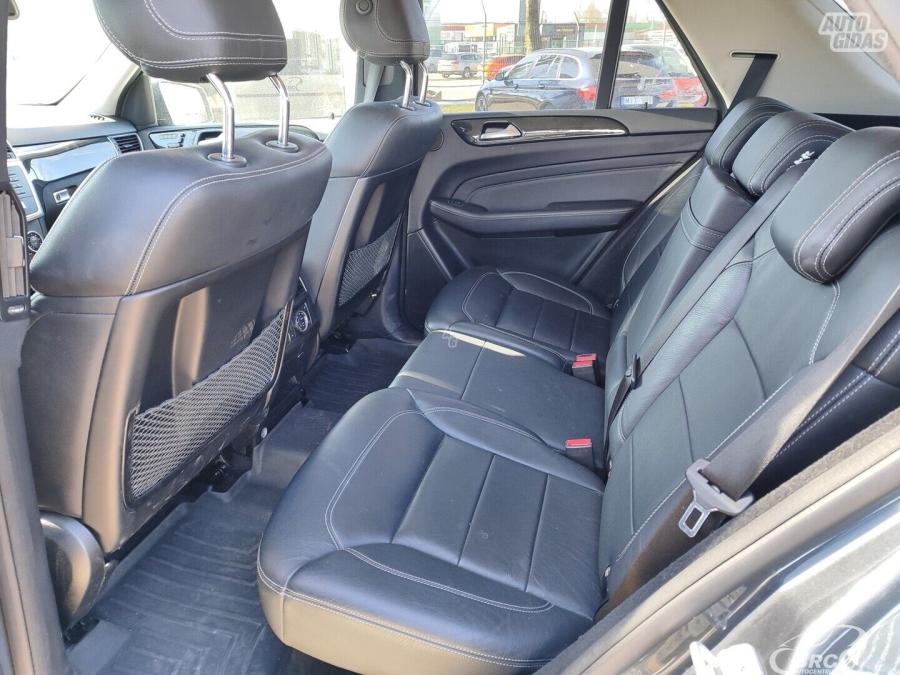 Pelēks Mercedes-Benz ML 350 2015 Avižieniai, ar dzinēja tilpumu 3.00 L un nobraukumu 507 tūkst. km par 13900 €, foto 18 vietnē AUTOMOTO.COM.LV