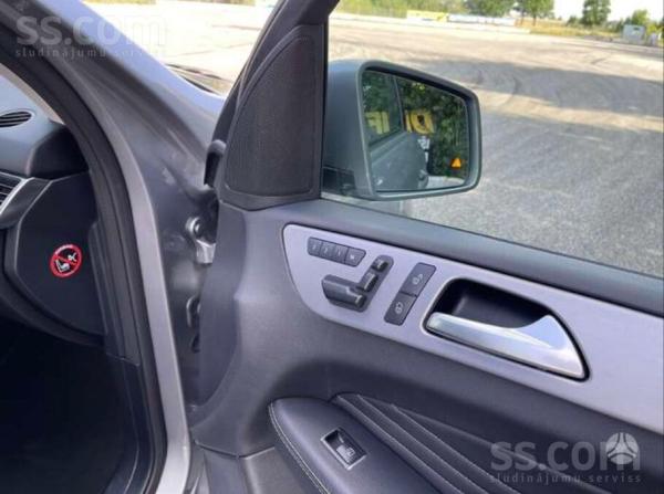 Grey Mercedes-Benz ML 350 2015 in Riga, with an engine capacity of 3.00 L and mileage of 330 thousand km for 15500 €, photo 7 on AUTOMOTO.COM.LV