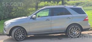 Pelēks Mercedes-Benz ML 350 2015 Rīga, ar dzinēja tilpumu 3.00 L un nobraukumu 330 tūkst. km par 15500 €, foto 25 vietnē AUTOMOTO.COM.LV