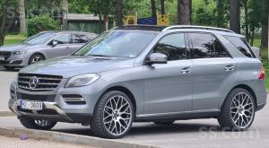 Pelēks Mercedes-Benz ML 350 2015 Rīga, ar dzinēja tilpumu 3.00 L un nobraukumu 330 tūkst. km par 15500 €, foto 30 vietnē AUTOMOTO.COM.LV