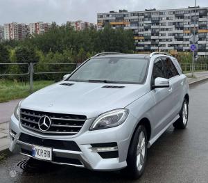 Pelēks Mercedes-Benz ML 350 2015 Viļņa, ar dzinēja tilpumu 2.99 L un nobraukumu 200 tūkst. km par 15200 €, foto  vietnē AUTOMOTO.COM.LV
