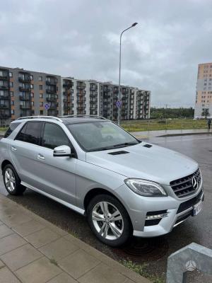 Pelēks Mercedes-Benz ML 350 2015 Viļņa, ar dzinēja tilpumu 2.99 L un nobraukumu 200 tūkst. km par 15200 €, foto 3 vietnē AUTOMOTO.COM.LV