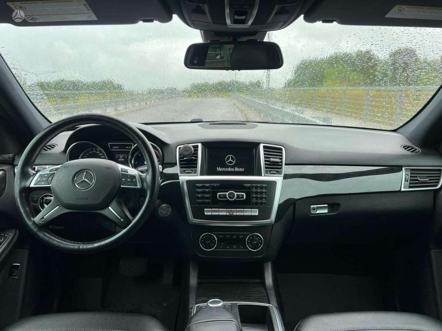 Pelēks Mercedes-Benz ML 350 2015 Viļņa, ar dzinēja tilpumu 2.99 L un nobraukumu 200 tūkst. km par 15200 €, foto 7 vietnē AUTOMOTO.COM.LV