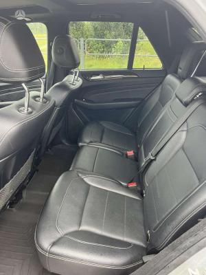 Pelēks Mercedes-Benz ML 350 2015 Viļņa, ar dzinēja tilpumu 2.99 L un nobraukumu 200 tūkst. km par 15200 €, foto 10 vietnē AUTOMOTO.COM.LV