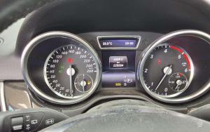 Grey Mercedes-Benz ML 350 2015 in Kaunas, with an engine capacity of 2.99 L and mileage of 229 thousand km for 12400 €, photo 15 on AUTOMOTO.COM.LV