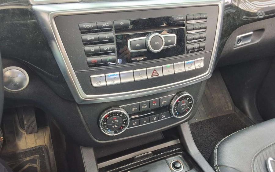 Grey Mercedes-Benz ML 350 2015 in Kaunas, with an engine capacity of 2.99 L and mileage of 229 thousand km for 12400 €, photo 19 on AUTOMOTO.COM.LV