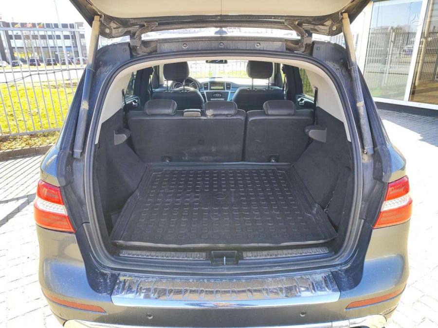 Pelēks Mercedes-Benz ML 350 2015 Klaipėda, ar dzinēja tilpumu 2.99 L un nobraukumu 507 tūkst. km par 7900 €, foto 15 vietnē AUTOMOTO.COM.LV
