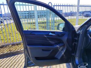 Pelēks Mercedes-Benz ML 350 2015 Klaipėda, ar dzinēja tilpumu 2.99 L un nobraukumu 507 tūkst. km par 7900 €, foto 22 vietnē AUTOMOTO.COM.LV