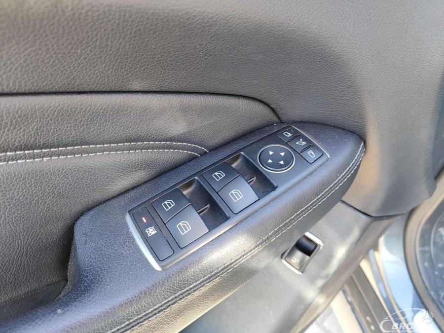 Pelēks Mercedes-Benz ML 350 2015 Klaipėda, ar dzinēja tilpumu 2.99 L un nobraukumu 507 tūkst. km par 7900 €, foto 24 vietnē AUTOMOTO.COM.LV