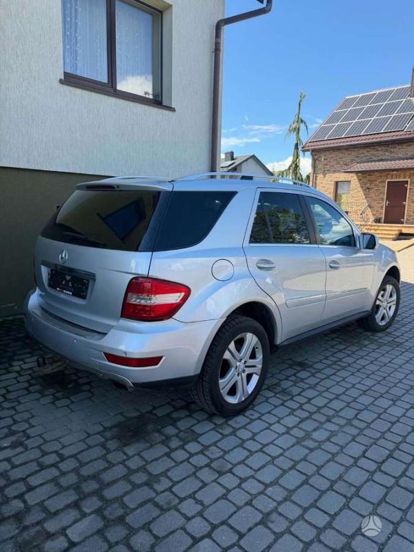 Mercedes-Benz ML 350 2009 Kauņa, ar dzinēja tilpumu 2.99 L un nobraukumu 283 tūkst. km par 7250 €, foto 2 vietnē AUTOMOTO.COM.LV