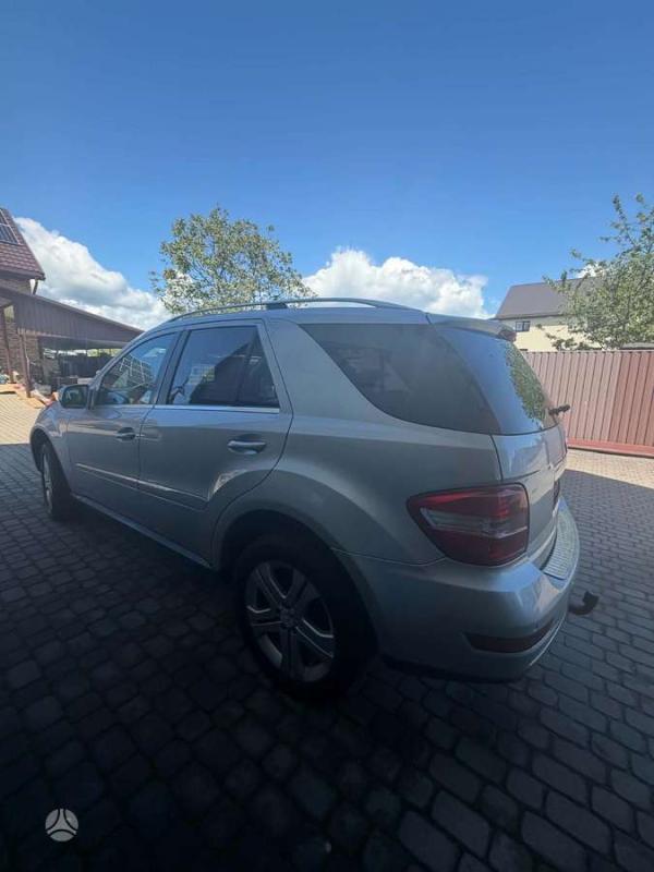 Mercedes-Benz ML 350 2009 Kauņa, ar dzinēja tilpumu 2.99 L un nobraukumu 283 tūkst. km par 7250 €, foto 4 vietnē AUTOMOTO.COM.LV