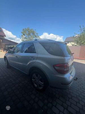Mercedes-Benz ML 350 2009 Kauņa, ar dzinēja tilpumu 2.99 L un nobraukumu 283 tūkst. km par 7250 €, foto 5 vietnē AUTOMOTO.COM.LV