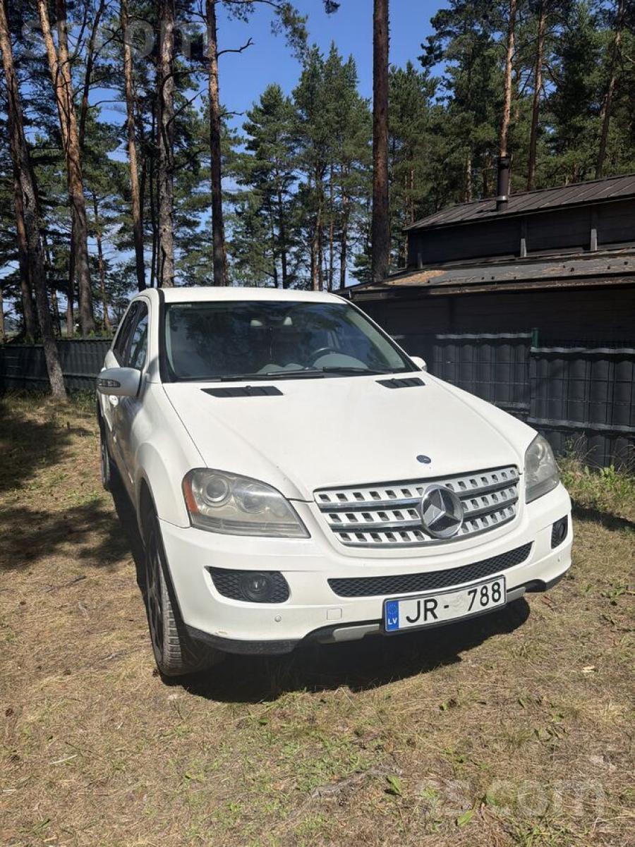 Balts Mercedes-Benz ML 350 2006 Rīga, ar dzinēja tilpumu 3.50 L un nobraukumu 380 tūkst. km par 2700 €, foto 1 vietnē AUTOMOTO.COM.LV