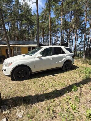 Balts Mercedes-Benz ML 350 2006 Rīga, ar dzinēja tilpumu 3.50 L un nobraukumu 380 tūkst. km par 2700 €, foto 3 vietnē AUTOMOTO.COM.LV
